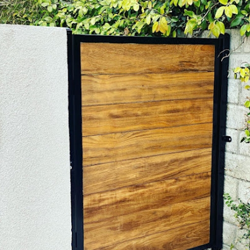 Fence Contractor in Ventura, CA | S&S Fence & Fab