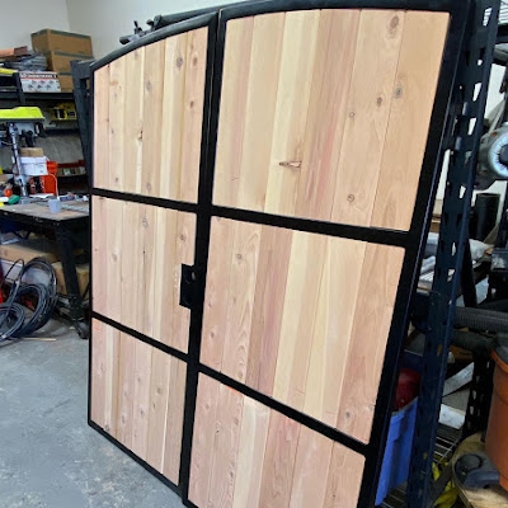 Fence Contractor in Ventura, CA | S&S Fence & Fab